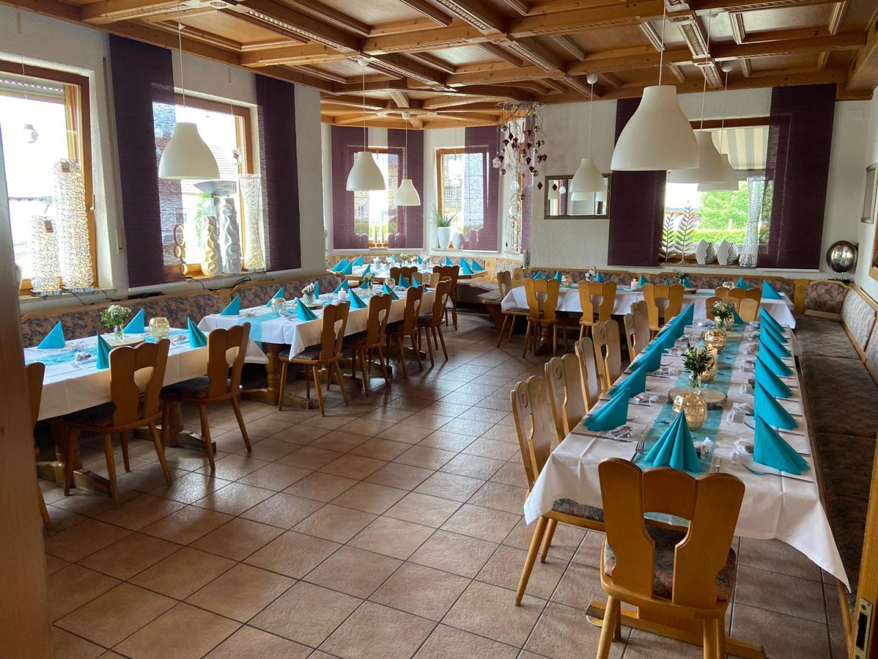 Unsere Räumlichkeiten | Turmrestaurant Obermeier - Klardorf